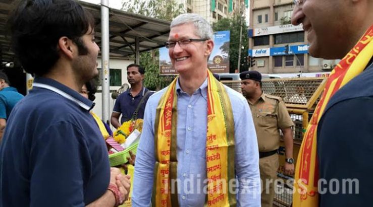 Tim Cook en visite en Inde pour voir les opérateurs, les développeurs ...