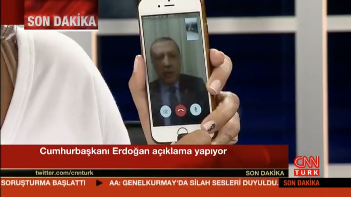 Turquie : le président fait une interview via FaceTime après la ...