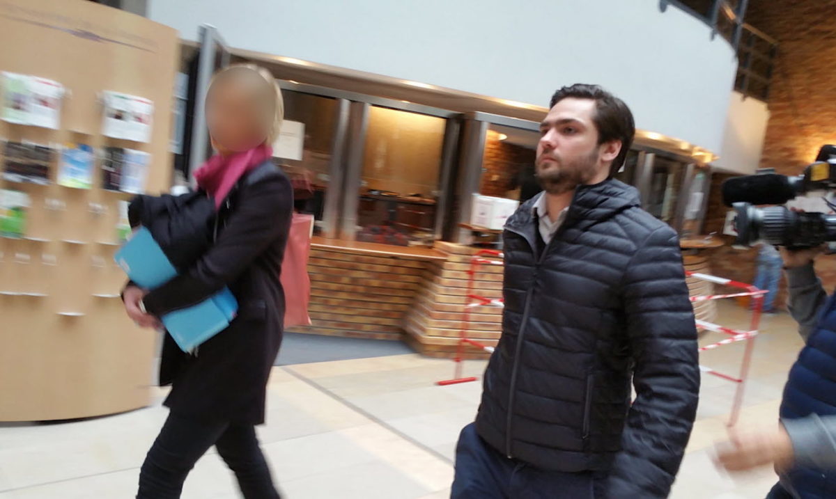 Saccage de l'Apple Store de Dijon à la boule de pétanque : l'auteur se ...