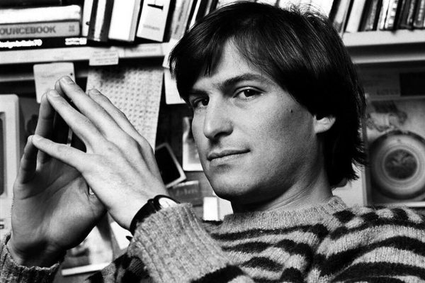 L'IA Steve Jobs en interview dans un podcast ! - iPhoneAddict.fr