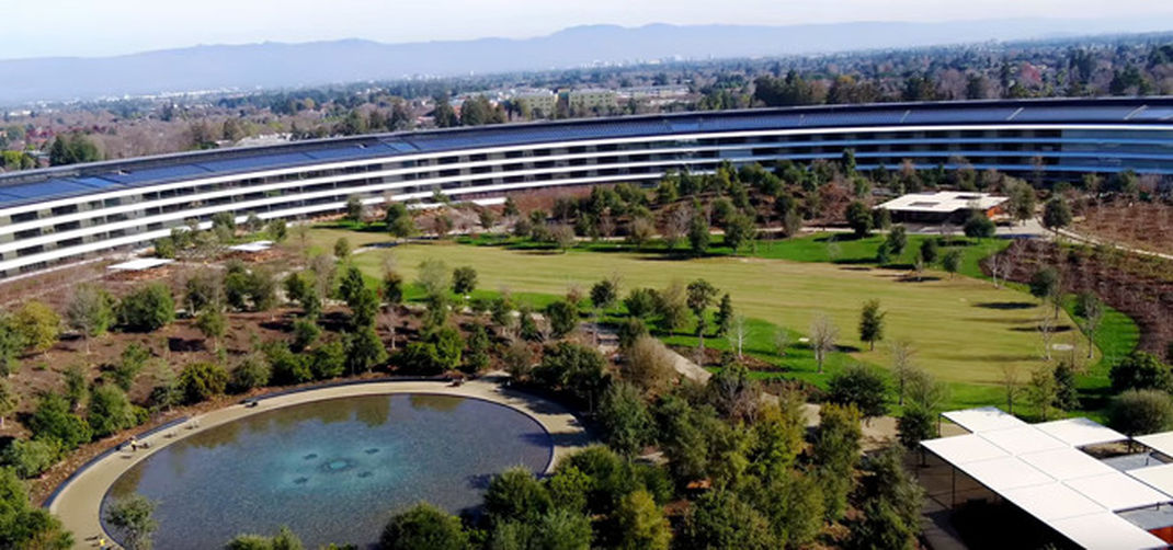 Apple Park : Tim Cook partage un timelapse de la gigantesque porte d ...