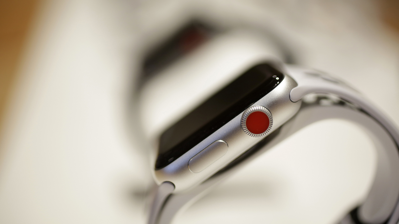 Montres et bracelets connectés : l'Apple Watch a dominé les ventes au ...