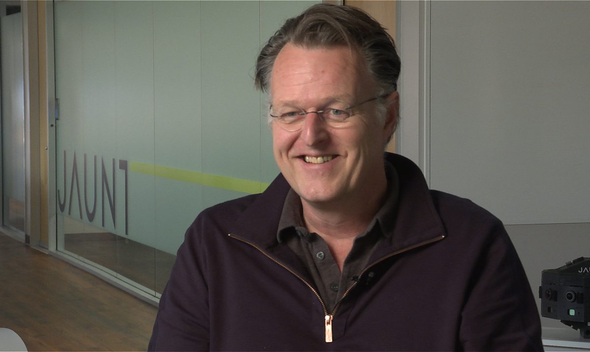 Réalité augmentée et virtuelle : Apple embauche le spécialiste Arthur van Hoff - iPhoneAddict.fr