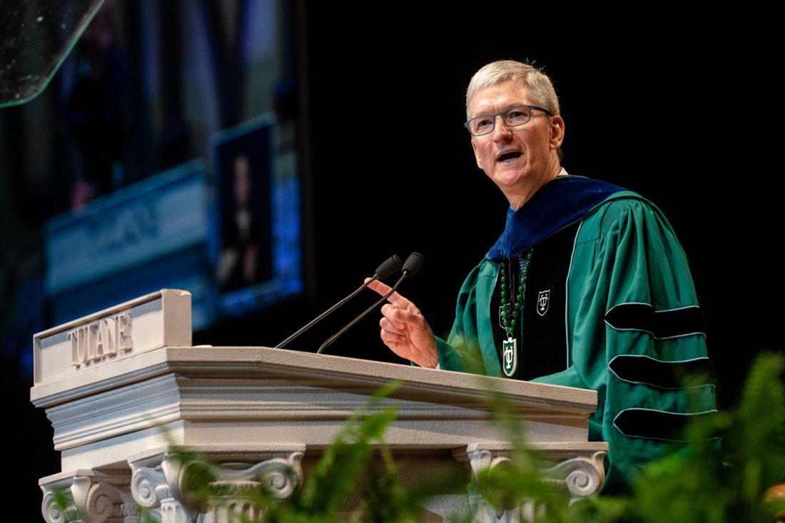 Tim Cook parle du changement climatique et de la jeunesse à l ...