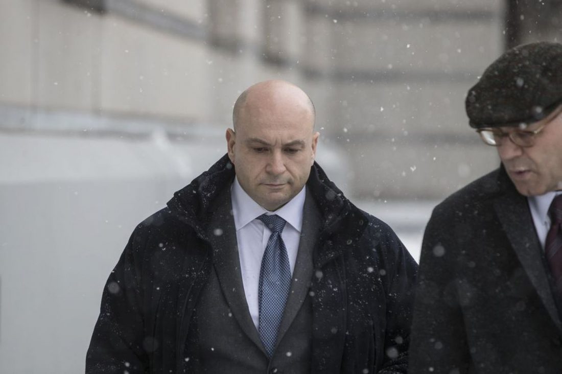 Un ancien dirigeant de la division "juridique" d'Apple... trainé devant ...