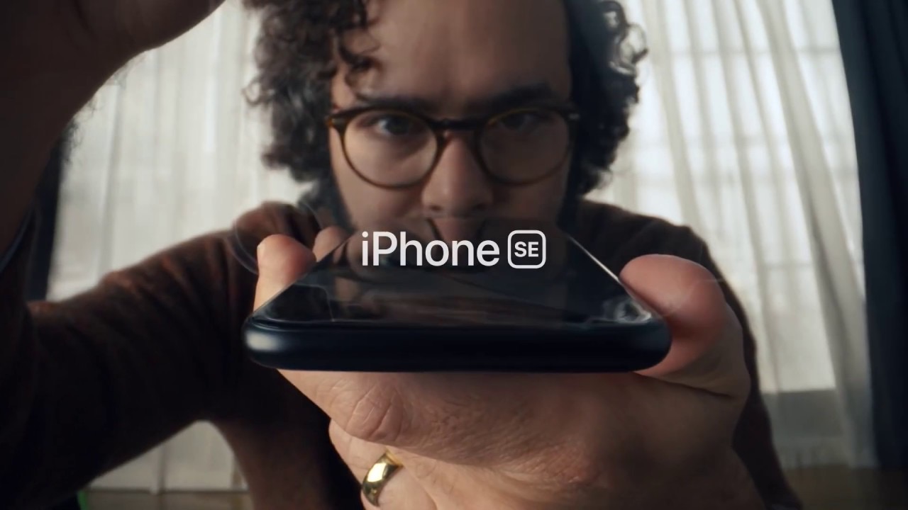 Une nouvelle pub pour l'iPhone SE 2020 concernant... le film de ...