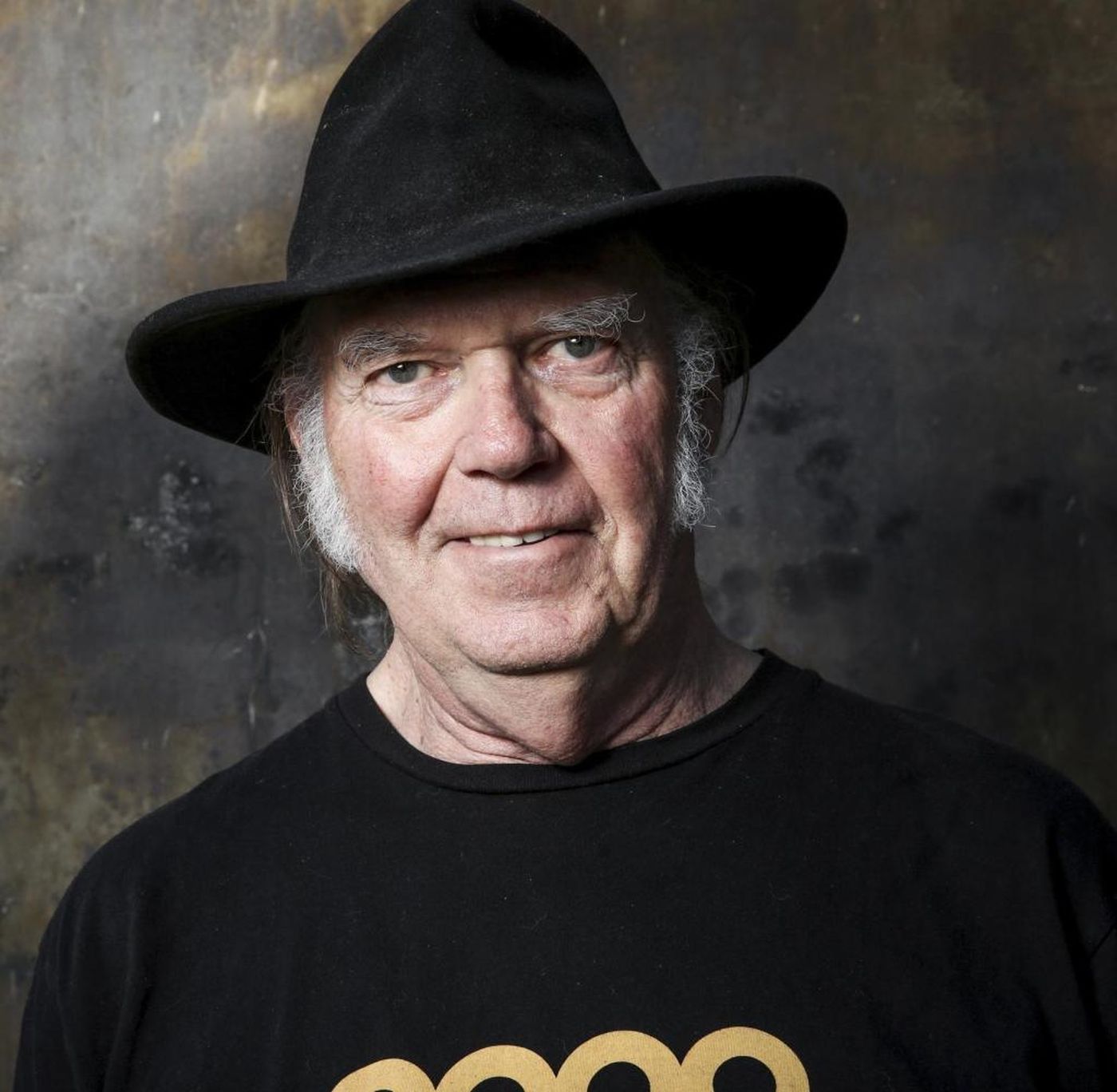 Après l' «affaire» Spotify, Apple Music en fait des caisses sur Neil ...