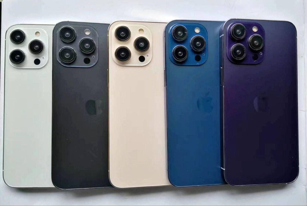 iPhone 14 Pro : les coloris bleu et violet se dévoilent en images ...