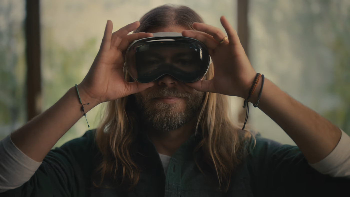 Apple diffuse « Hello », une pub pour le Vision Pro juste avant sa ...