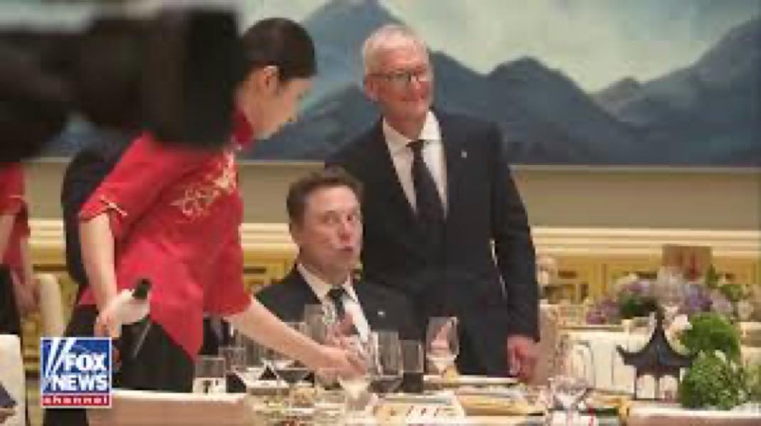 Tim Cook en Chine avec Donald Trump et Elon Musk : Apple joue à l ...